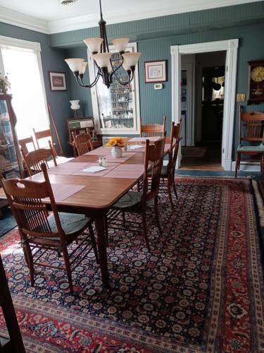 Island House Of Wanchese Bed And Breakfast - Manteo, NC