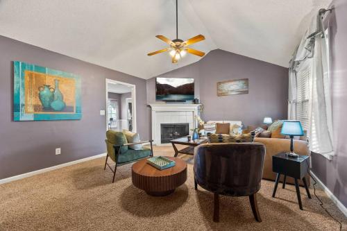3br 2ba Home Near Piedmont Hospital & Amphitheater - McDonough, GA