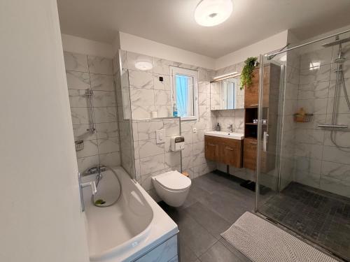 Maison Avec Piscine, Ideale Pour Les Vacances & Sejours Professionnels - Pessac