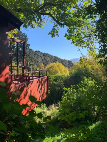 Tree House With Hot Tub - Akaroa