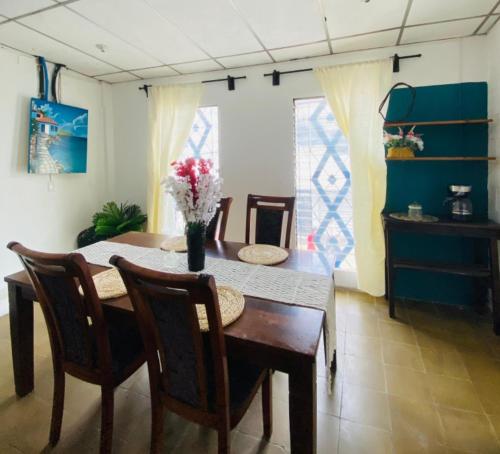 Hostal La Casa De Ross - Santa Ana