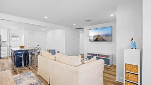 Newly Renovated 3br 2ba Rancher W Patio & Parking - Atlantic City, NJ