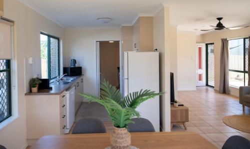 Quiet Cozy Townhouse In North Mackay - Mackay