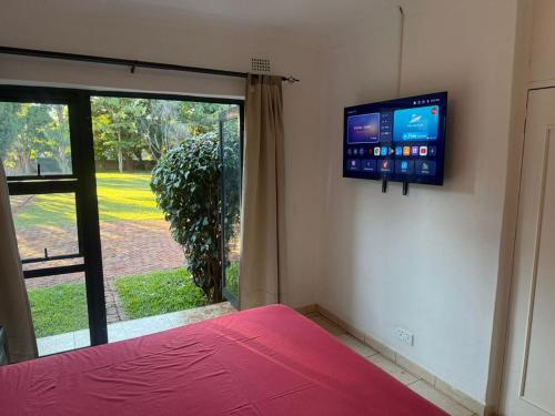 Zim Safari Guest Lodge - Harare