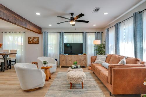 Downtown Modesto Gem! Updated Family Home - Modesto, CA