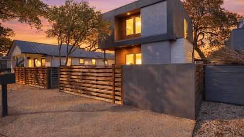Oak Haus By Avantstay - Barton Hills - Austin