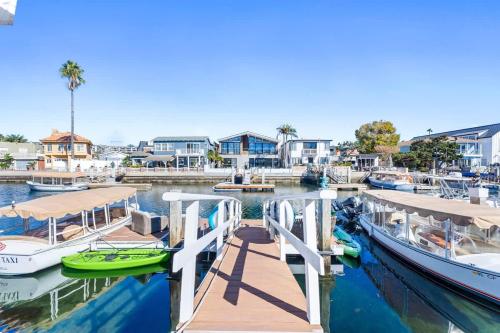 Magical Bayfront Home With Epic Dock And Hot Tub - Newport Beach, CA