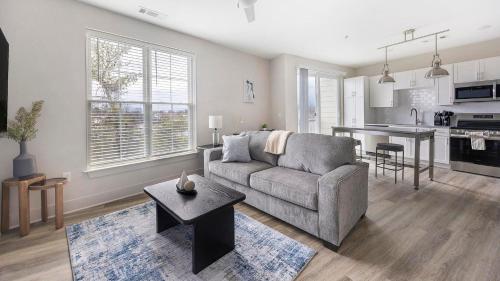 Landing Spectacular 1bd Gym Game Room - Richmond, VA