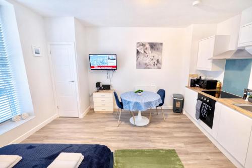 Charming Studio Apartment In Bournemouth - Central Location - Walk To Town And Beaches - Bournemouth