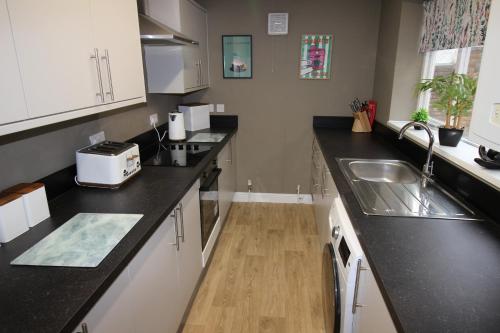 Brinkburn House Sleeps 8 Beautiful House - Scarborough