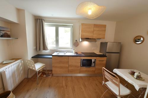 Ange - Wifi, Terrasse, Parking A Proximite, Mon Sejour A Arbent - Oyonnax