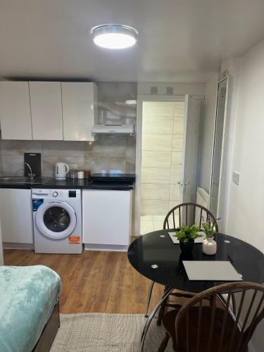 Studio Near Addenbrookes And Centre By Miller Residence - Cambridge