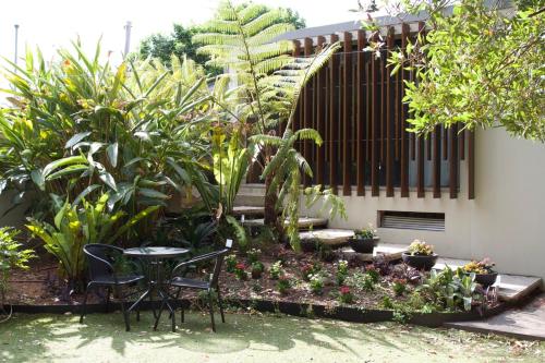 Oasis In The City - Surry Hills