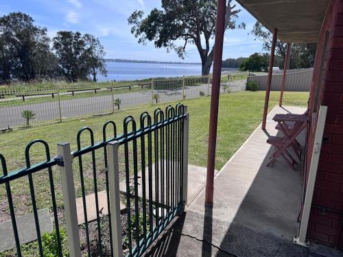 Toukley Lakeside Apartment - City of Lake Macquarie
