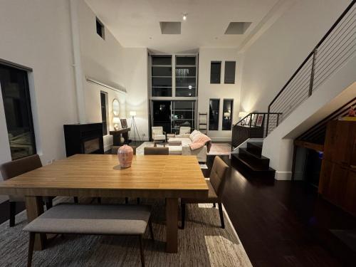 Penthouse Loft Modern & Bright 1,150 Sq Ft Parking - San Francisco, CA