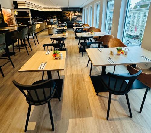 Cinema City Hotel Europaplatz Karlsruhe - Brand New Boutique Hotel 2025 - - Karlsruhe
