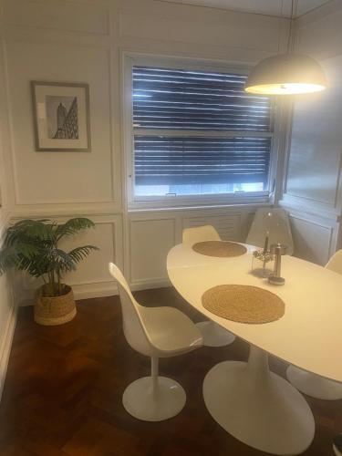 Habitacion Doble Femenina En Lo Mejor De Recoleta - Buenos Aires