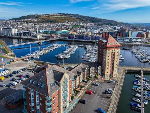 The Crows Nest - 1 Bed Apartment - Swansea Marina - Swansea