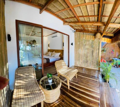 Bungalow Seaview At Zhaya's Beach & Cottages - エル・ニド
