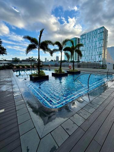 Manhattan Plaza Tower 1 - Quezon City