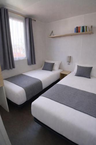 Mobil Home Dans Camping 4 Etoiles Proche Chateaux De La Loire - Onzain