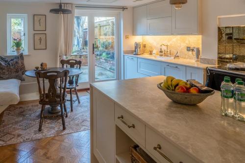 Central Georgian Townhouse Free Parking - Exeter