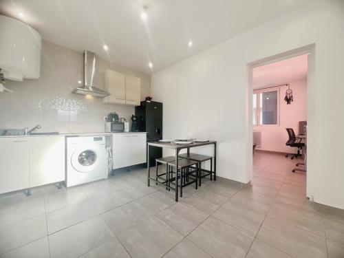 Coeur De Fos-centre Ville-clim-plages-parking-4 Personnes - Fos-sur-Mer