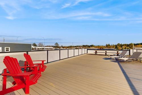 Downtown Condo With Rooftop Deck - Just Steps To Beach Restaurants & Bars - Long Beach Boardwalk