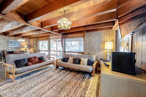Cozy Cabin Near Slopes With Spectacular Starry Skies - Truckee, CA