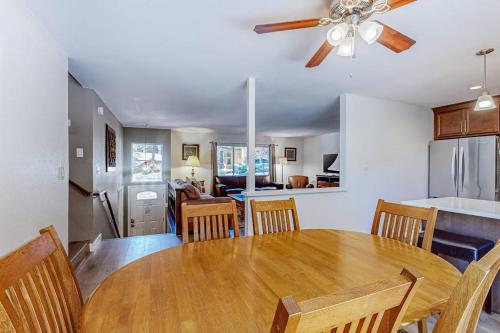 Quiet Mountain Home With Game Room & Fireplace - Near Scenic Trails & Ski Slopes - Carson City, NV