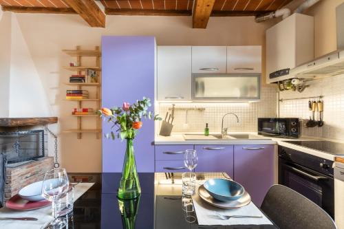 Arezzostays Amethyst - Arezzo