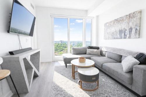 Skyline Serenity Executive Condo - Bowling Alley,gym,pool,hot Tub,sauna,lounge - Waterloo, Canadá