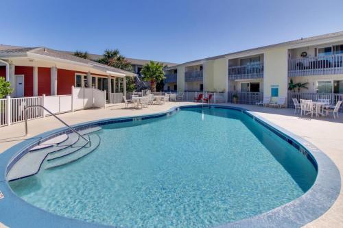 Villas On The Gulf J6 - Pensacola Beach, FL