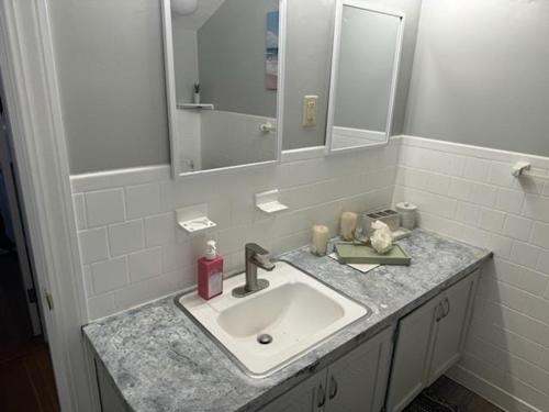 Serene 4beds 2baths Home - Sudbury, MA