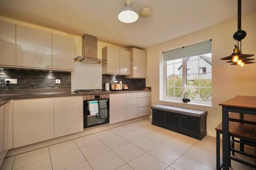 Skelhorn Villa - Air Conditioning, Rugby, Near M6, Dhl & Amazon Warehouse - Rugby
