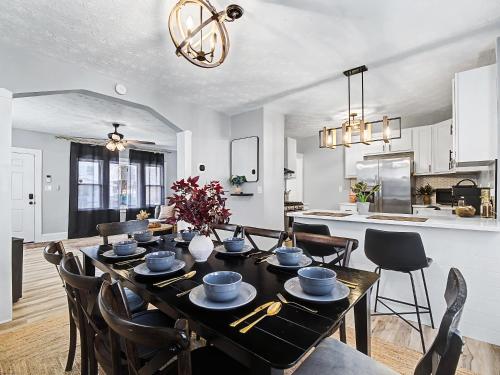 Newly Renovated And Designed Near Downtown - Parma, OH