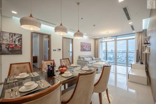 Royal Crown Vinhomes Landmark Signature Residence - Ho Chi Minh ...