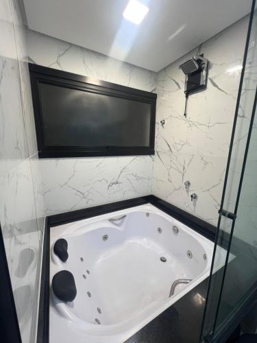 Suite Completa Com Cozinha E Hidromassagem - 托里斯
