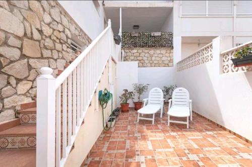 Stylish & Fully Furnished 3 Bedrooms Flat-4 Min Walk To Albufereta Beach - Alicante