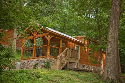 Nana Cabin Tiny Log Home Comfort In Rustic Bliss - Chattanooga, TN