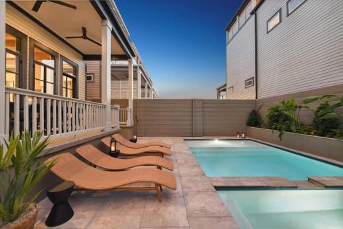 New Luxury Home Heated Pool & Spa - Kenner, LA