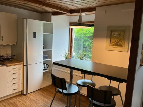 Cozy Apartment In Villa Ekeback Gothenburg - Gothenburg