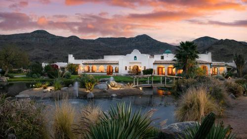 The Pond Estate By Avantstay - Palm Springs