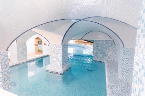Family Caravan With On-site Pool Near Hastings Beach - Hastings