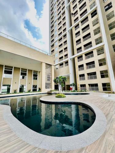 The Grand Palm Retreat With Skyline Suit In Gift City, 2bhk, Luxurious, Pool, Ac, Wifi - Gandhinagar