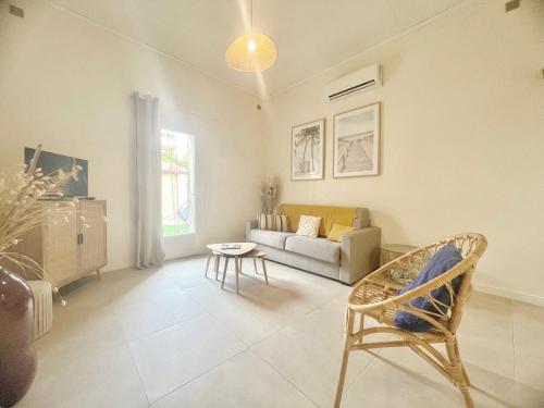 Le Cocon - Renove, Clim, Terrasse, Wifi, Hypercentre, 5 Personnes - Istres