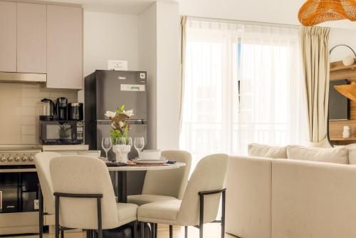 Luxury 1 Bedroom Apartment Near Ferrari World Abu Dhabi & Yas Mall - Abu Dhabi