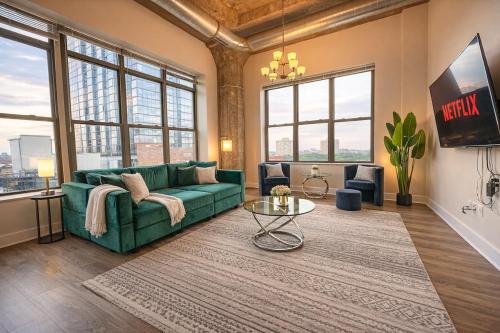 Spacious 3br Corner Stay With Optional Parking And Gym Access Near Mccormick Place, Grant Park And S - Central Station - Chicago