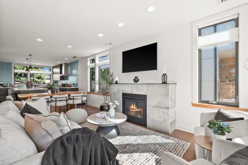 Ruston Luxe House, 3 Bed 3 Bath, New Home In Ruston, Wa - Tacoma, WA