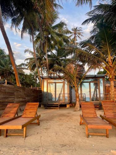 Boxed Breeze Beach Apartments Mirissa - 